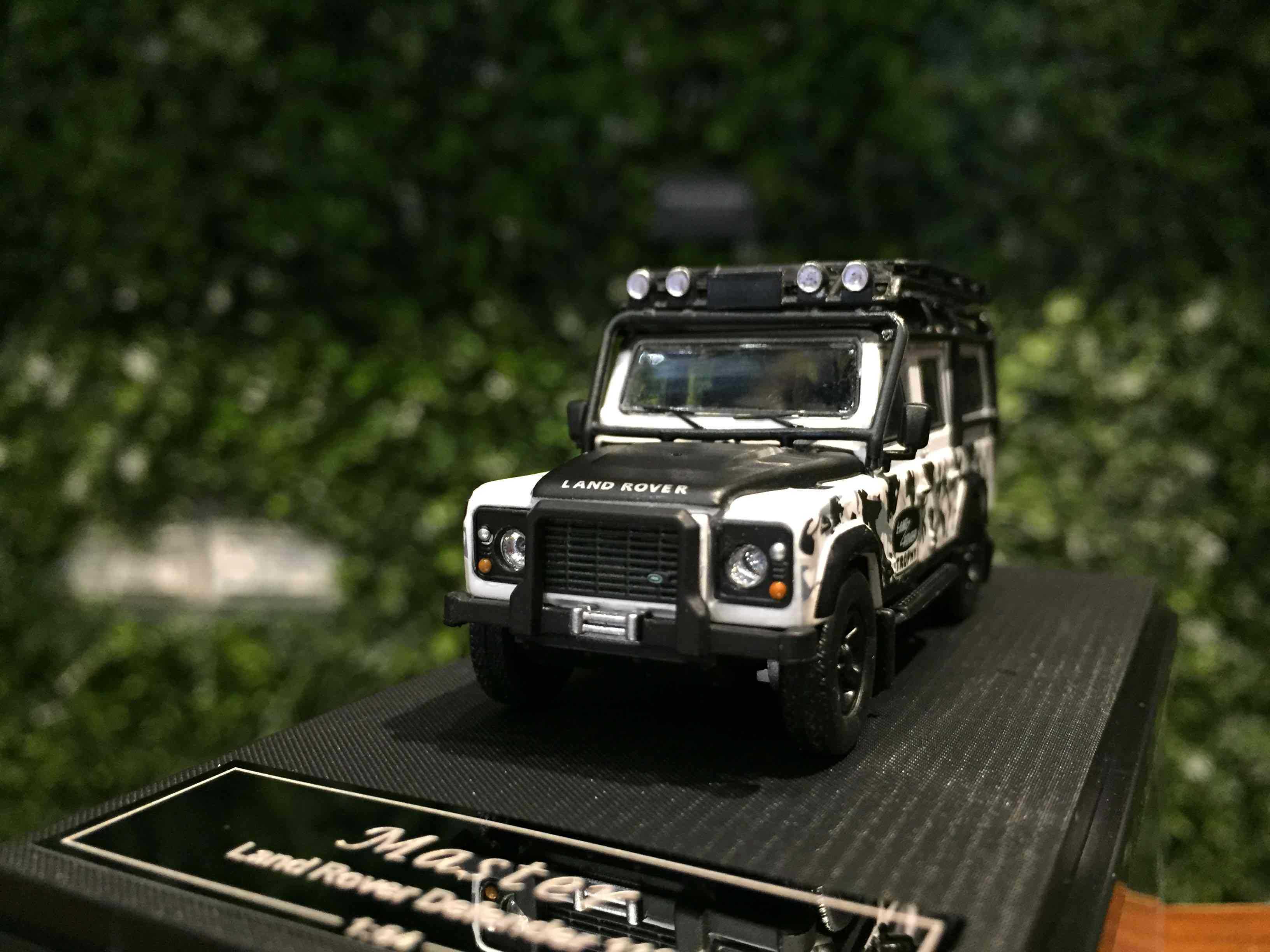 1/64 Master Land Rover Defender 110 Camouflage【MGM】 - Max Gear Model 模型 ...