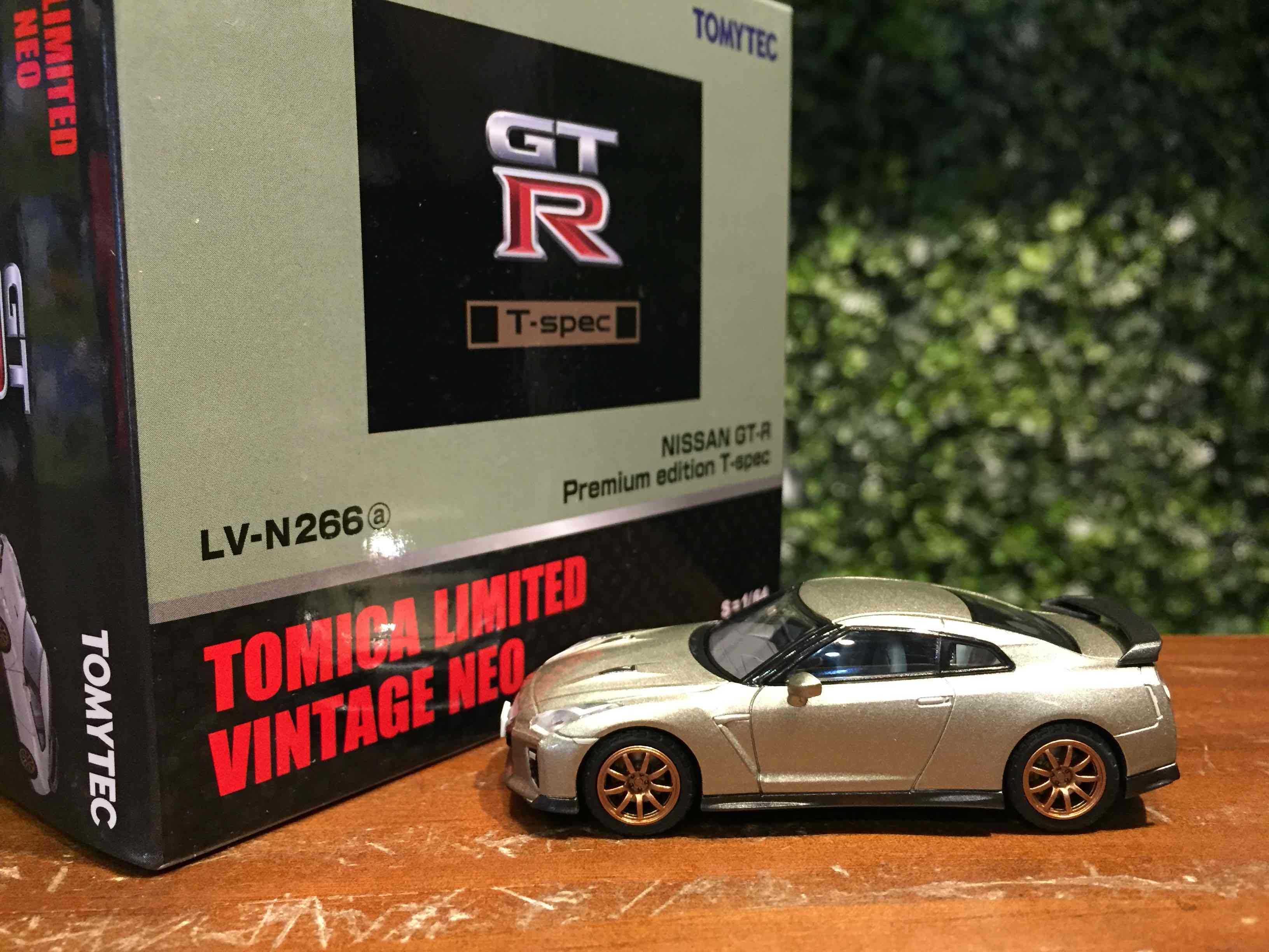 1/64 Tomica Nissan GT-R R35 Premium T-spec LV-N266a【MGM】 - Max Gear ...