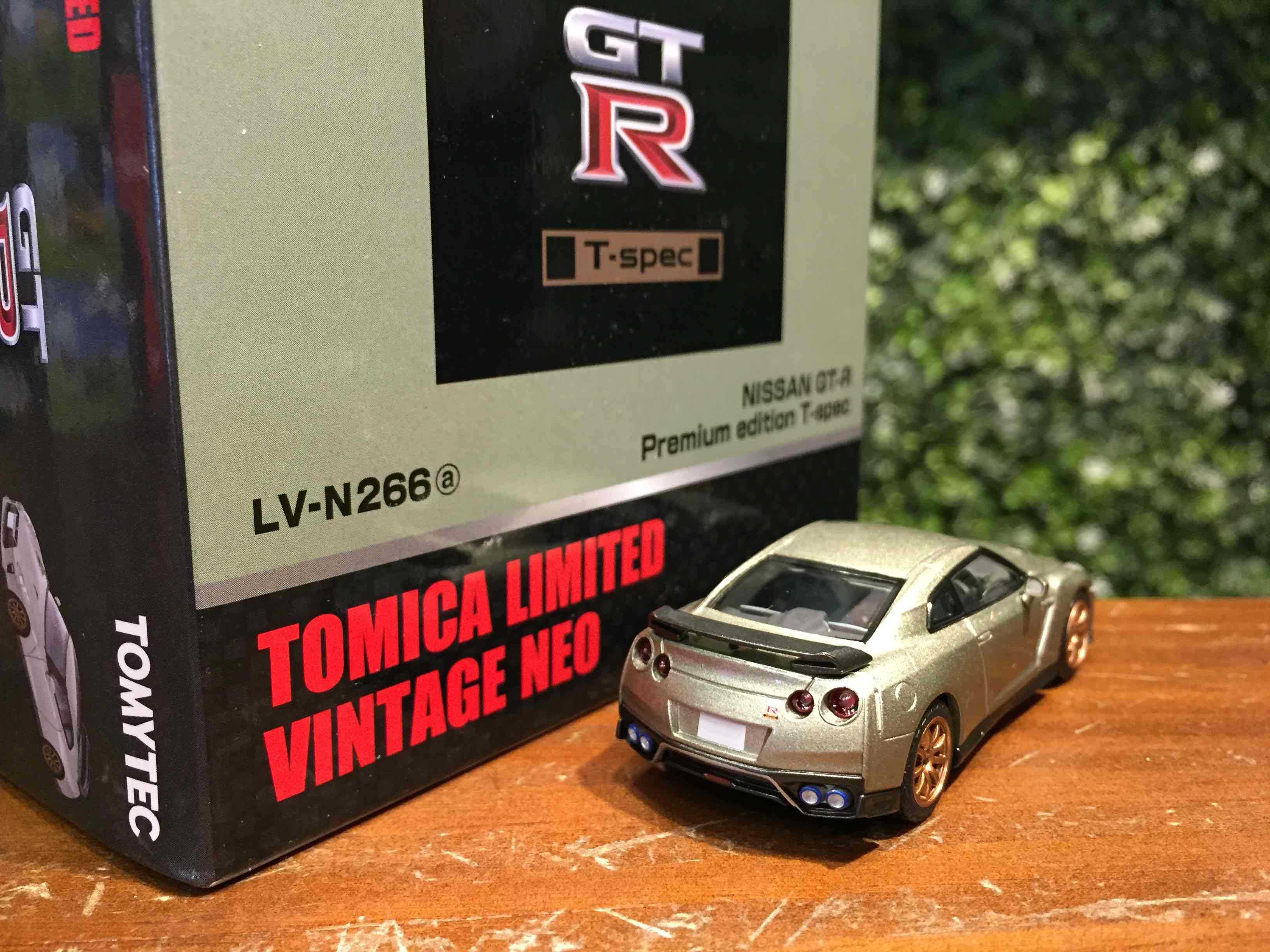 1/64 Tomica Nissan GT-R R35 Premium T-spec LV-N266a【MGM】 - Max Gear Model 模型店 | 購物橘子