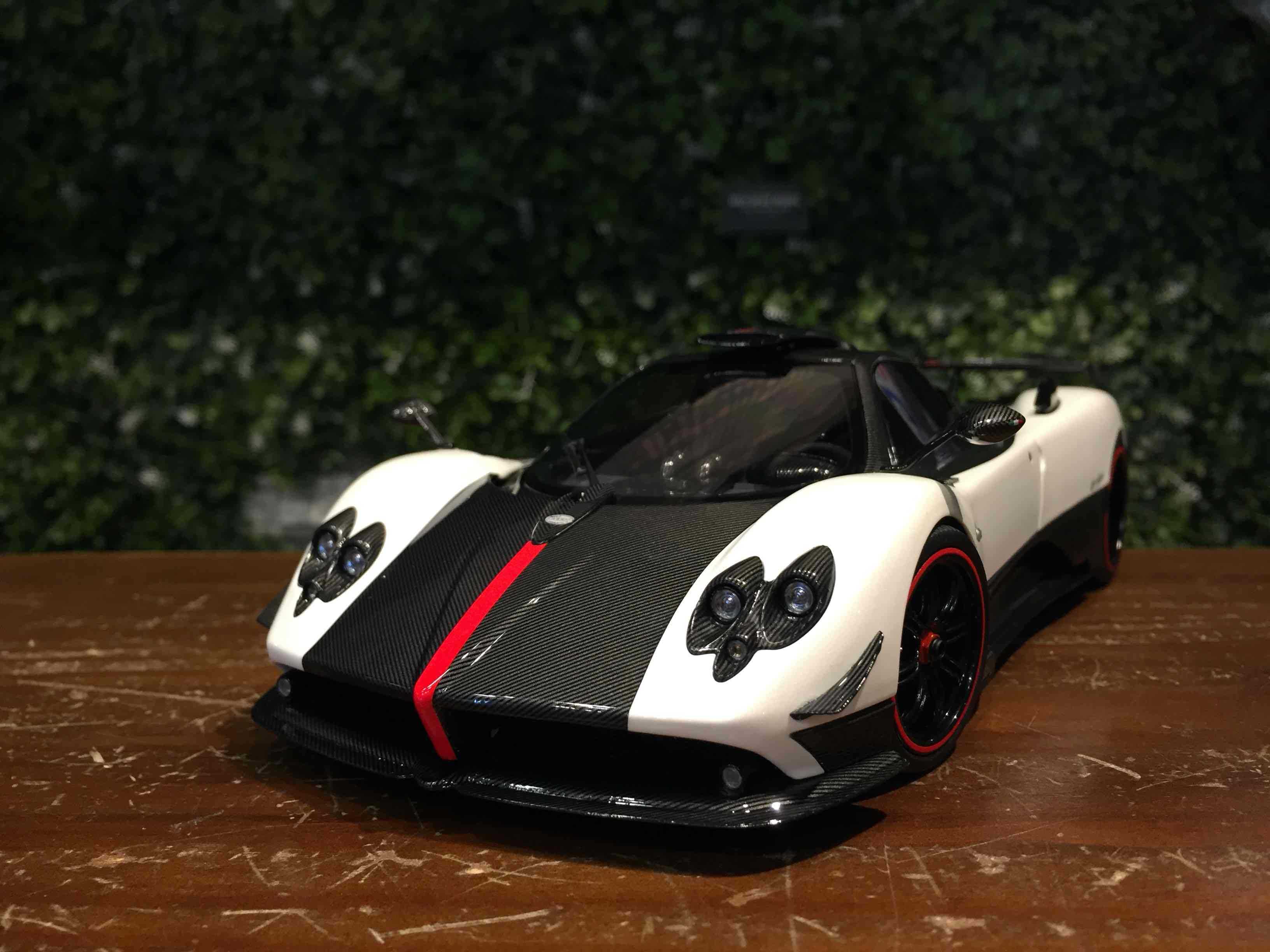 1/18 Almost Real Pagani Zonda Cinque 2009 850601001【MGM】 - Max Gear ...