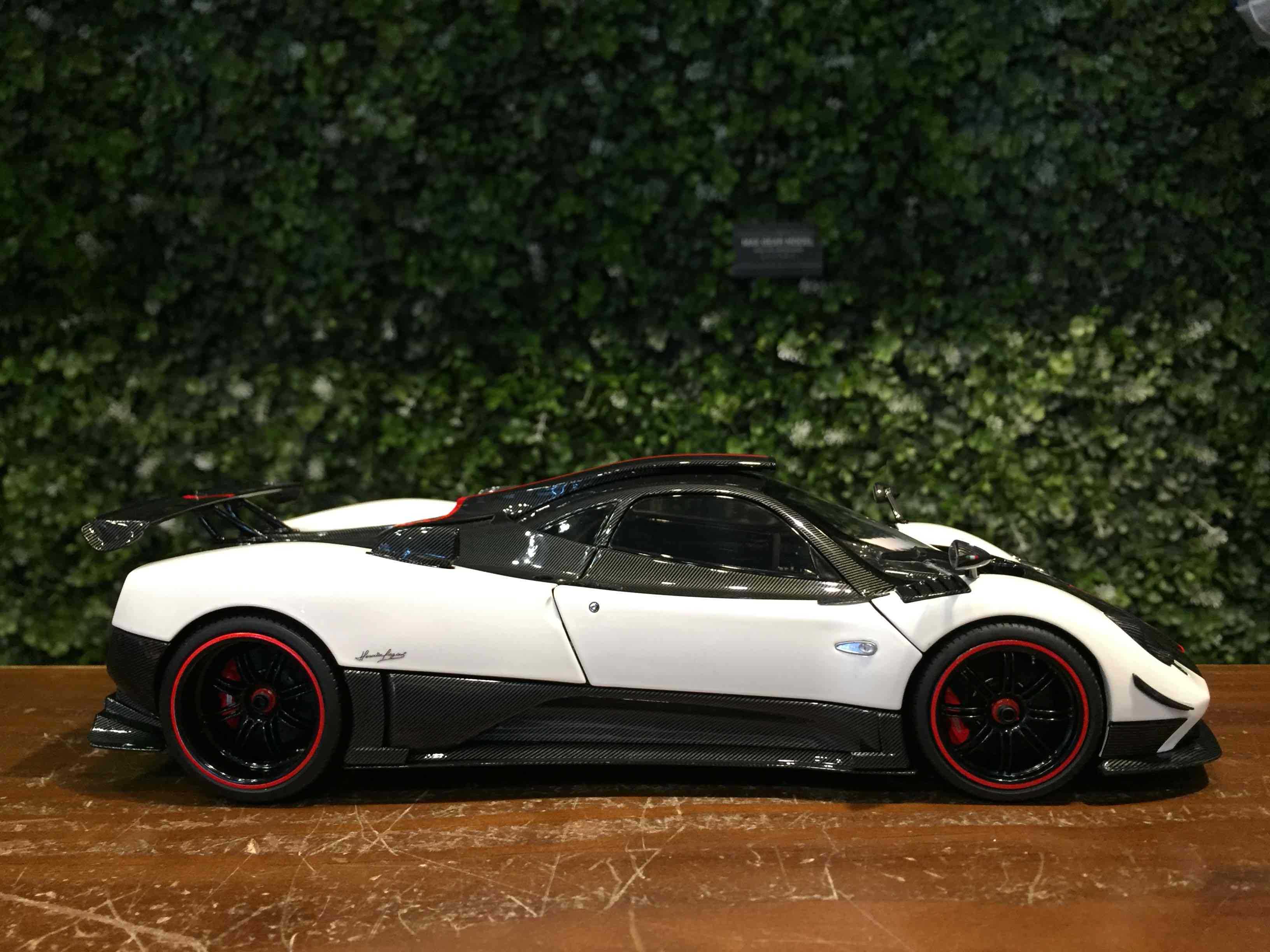 1/18 Almost Real Pagani Zonda Cinque 2009 850601001【MGM】 - Max Gear ...