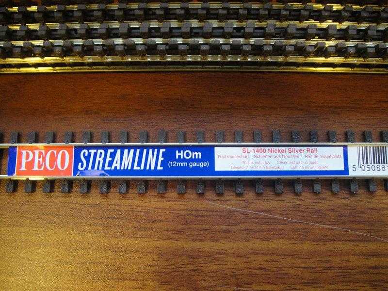 Mini 現貨 Peco SL-1400 HOm規 自由彎曲彈性軌 12mm 長91.4公分 Code 75 - 微縮世界 | 購物橘子